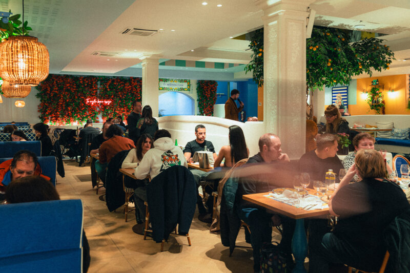 Pizzeria con forno a legna e ristorante al Colosseo di Roma